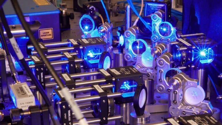 Atom Computing、世界初となる1000量子ビットを越える量子コンピュータの開発に成功 | TEXAL